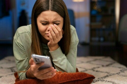 Десятилетняя любительница онлайн-игр списала с банковской карты матери 100 тысяч рублей Amur.Life