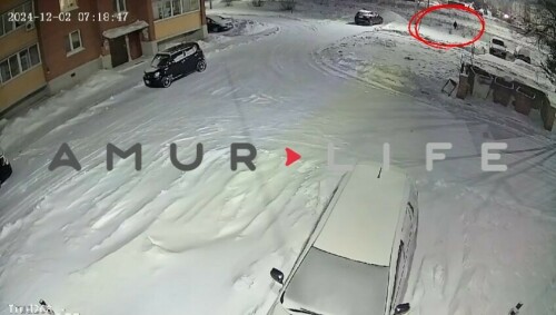 Когда его нашли, у него уже не было сил кричать: мама провалившегося в огромную яму мальчика ...